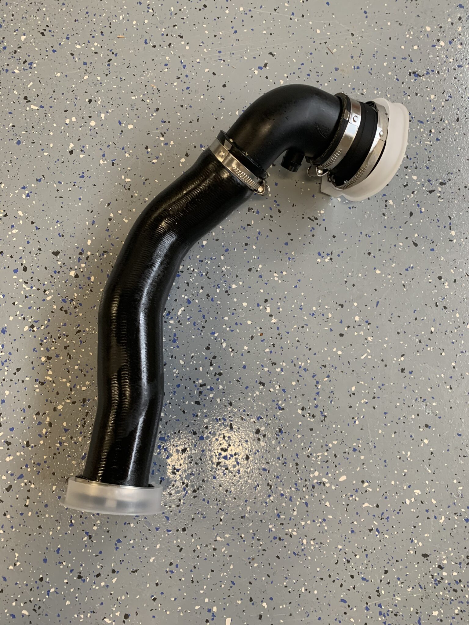 Air intake tube C2D48908 - Torque Trading